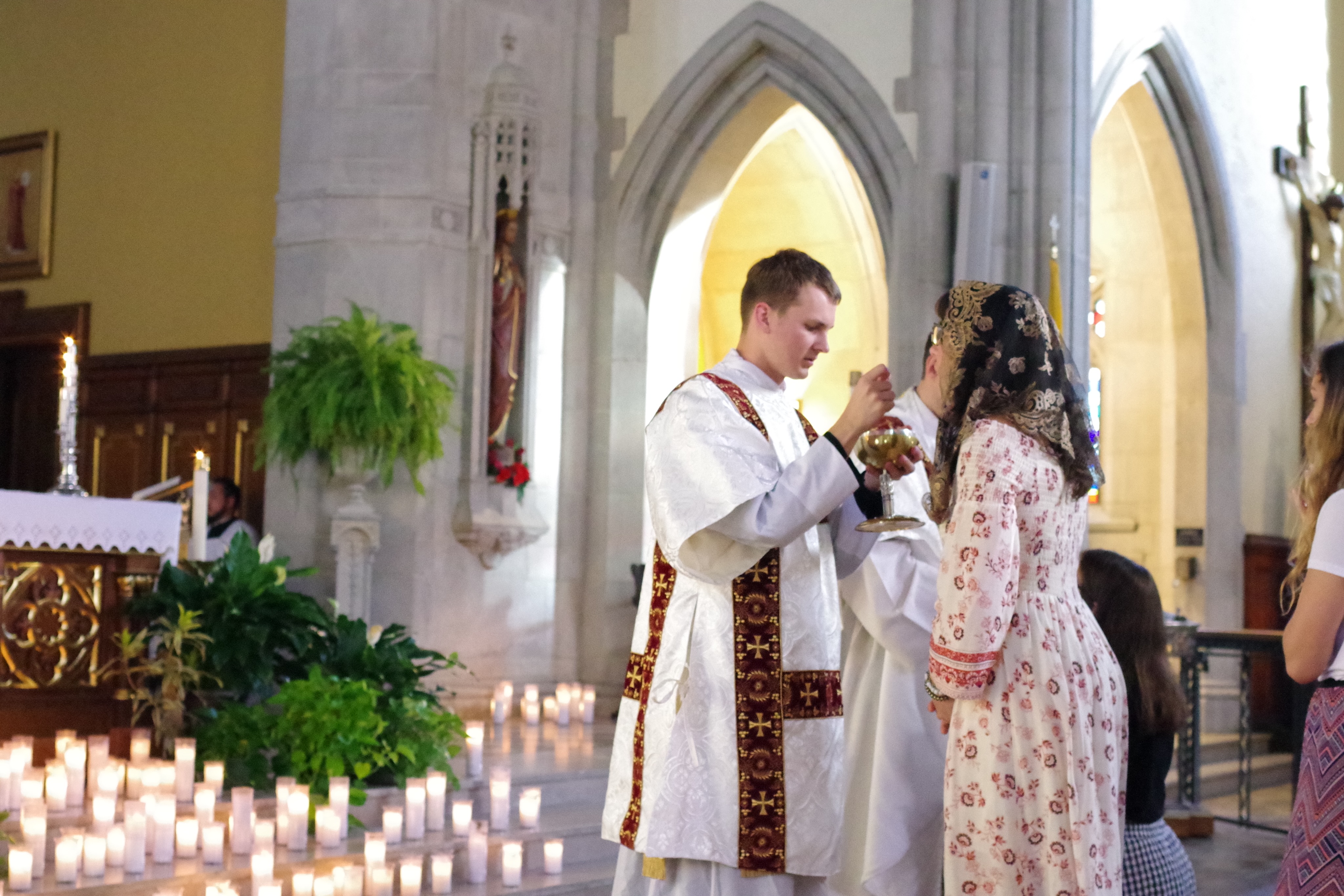 Late Mass Offered to Meet Needs of Medical Workers - Catholic Telegraph