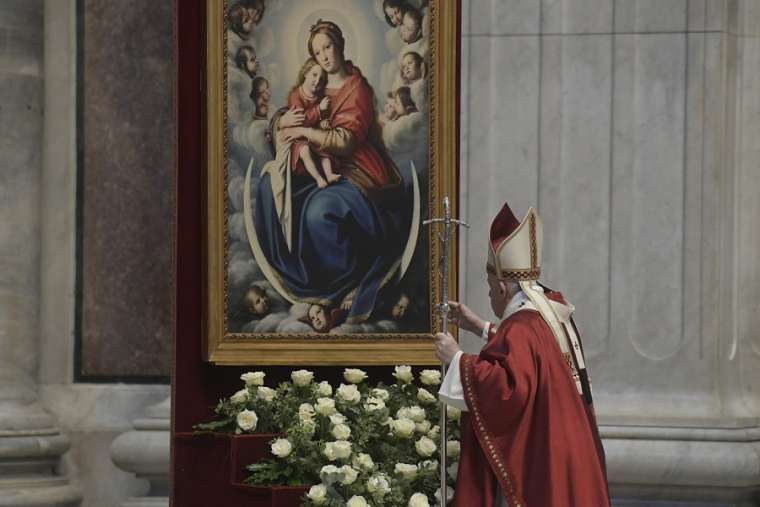 Pope Francis adds three titles to Catholic litany of the Blessed Virgin ...