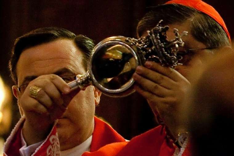 St. Januarius' blood liquifies in Naples - Catholic Telegraph