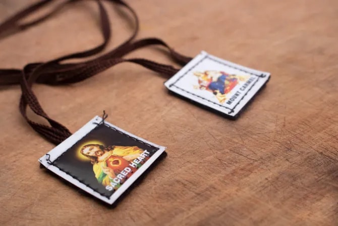 12 keys to using the Brown Scapular of Our Lady of Mt. Carmel ...