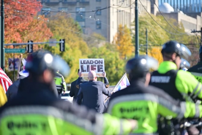 Amid clown protesters, Boston men’s march for life remains ‘prayerful ...
